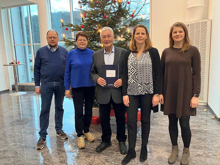 „Manfred Roth Stiftung“ gegründet | IKZ